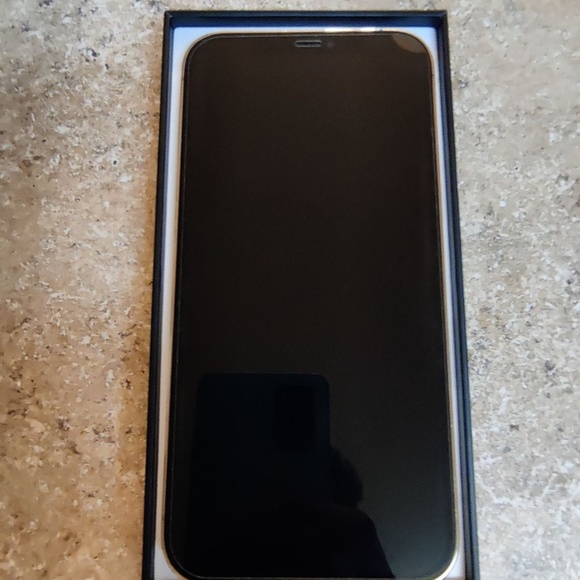 Apple | Cell Phones & Accessories | Apple Iphone 2 Pro Max Bundle ...